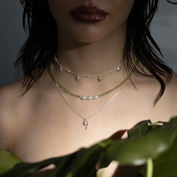 Choker m store
